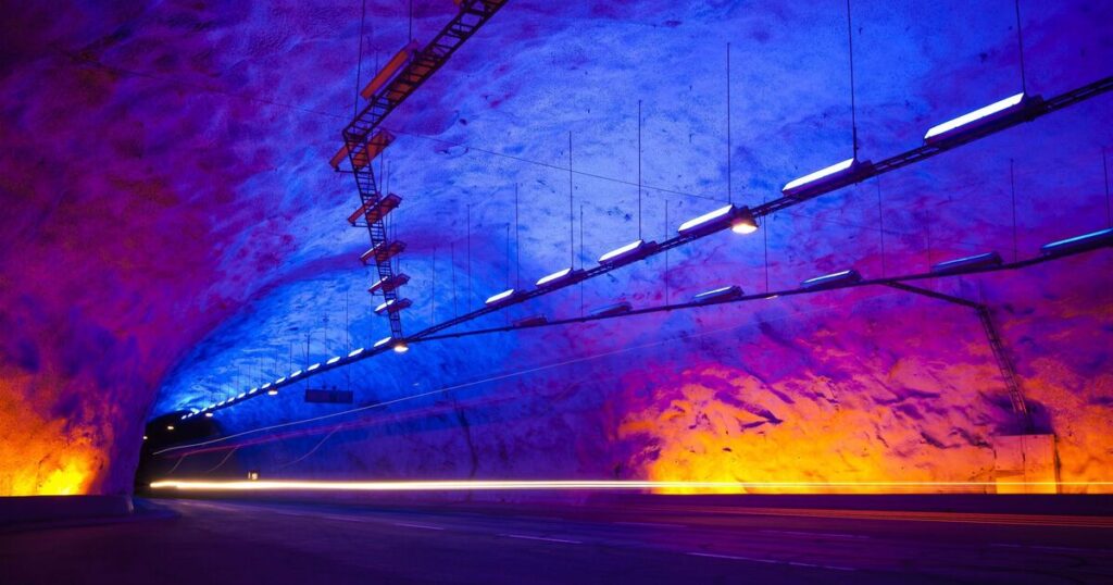 Le plus long tunnel du monde qui prend 20 minutes pour traverser